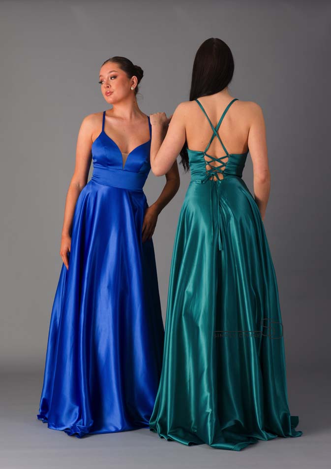 Simply Divine – The Dress Studio
